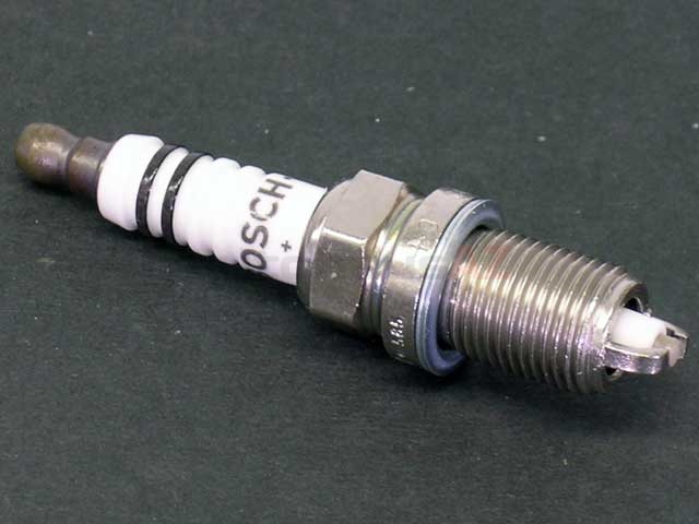 Bosch 7404 Spark Plug; Yttrium; Standard Electrode OE Plug - Saab ...