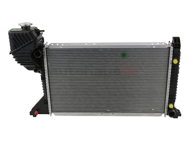Mahle Behr 9015003800, 70823021NA Radiator - Dodge, Freightliner ...