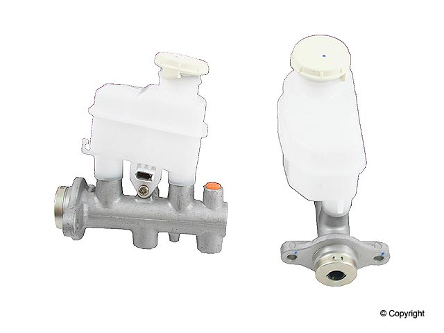 Sanyco MR527469A, M2166 Brake Master Cylinder - Mitsubishi