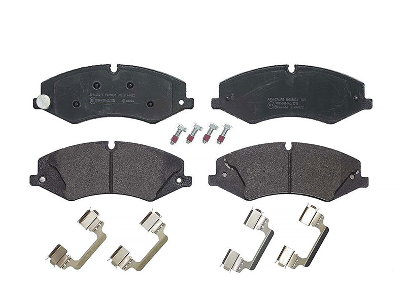 Brembo P44022 Brake Pad Set - Land Rover | LR026221 LR134700