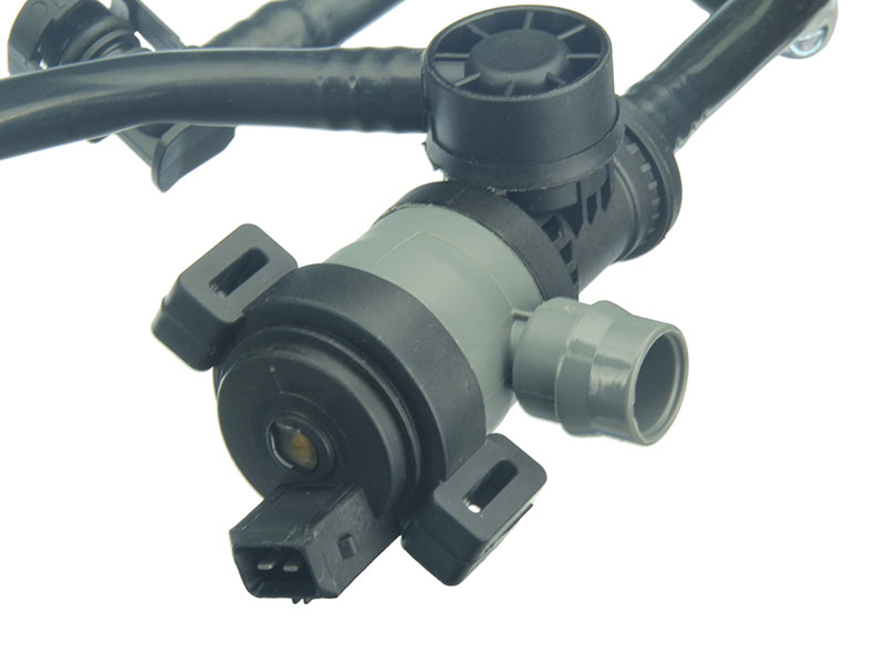 URO Parts 13907636145 Fuel Tank Vent Valve - BMW | 13902366606 ...