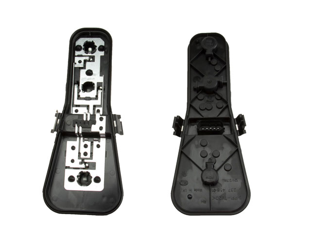 Genuine Land Rover XFM500080 Tail Light Bulb Carrier; Right - Land Rover